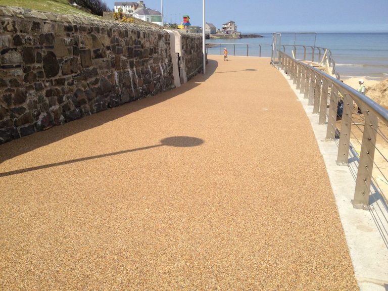 Piso Drenante: O que é, como funciona, quanto custa. - Master Plate